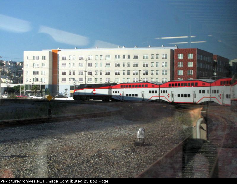 JPBX 926 with Bombardier cars